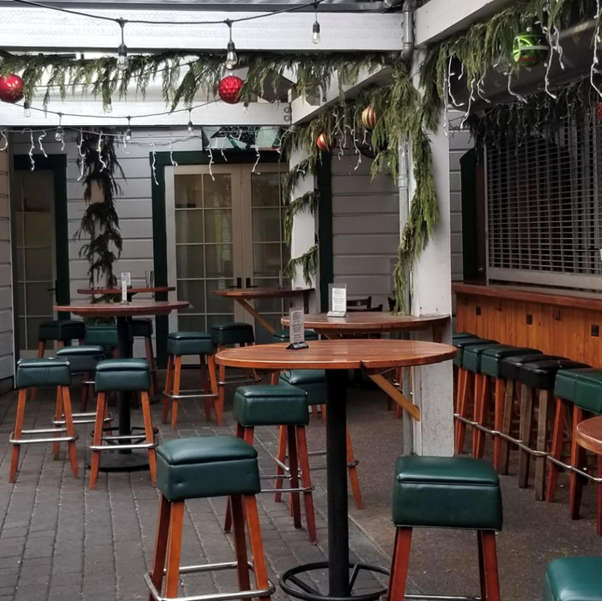 Tips For Staying Safe In Restaurants Post-Pandemic